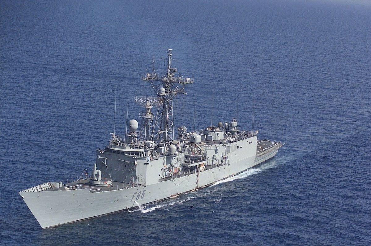 La fragata Navarra estará en el muelle de Alfonso XII hasta el 13 de ...