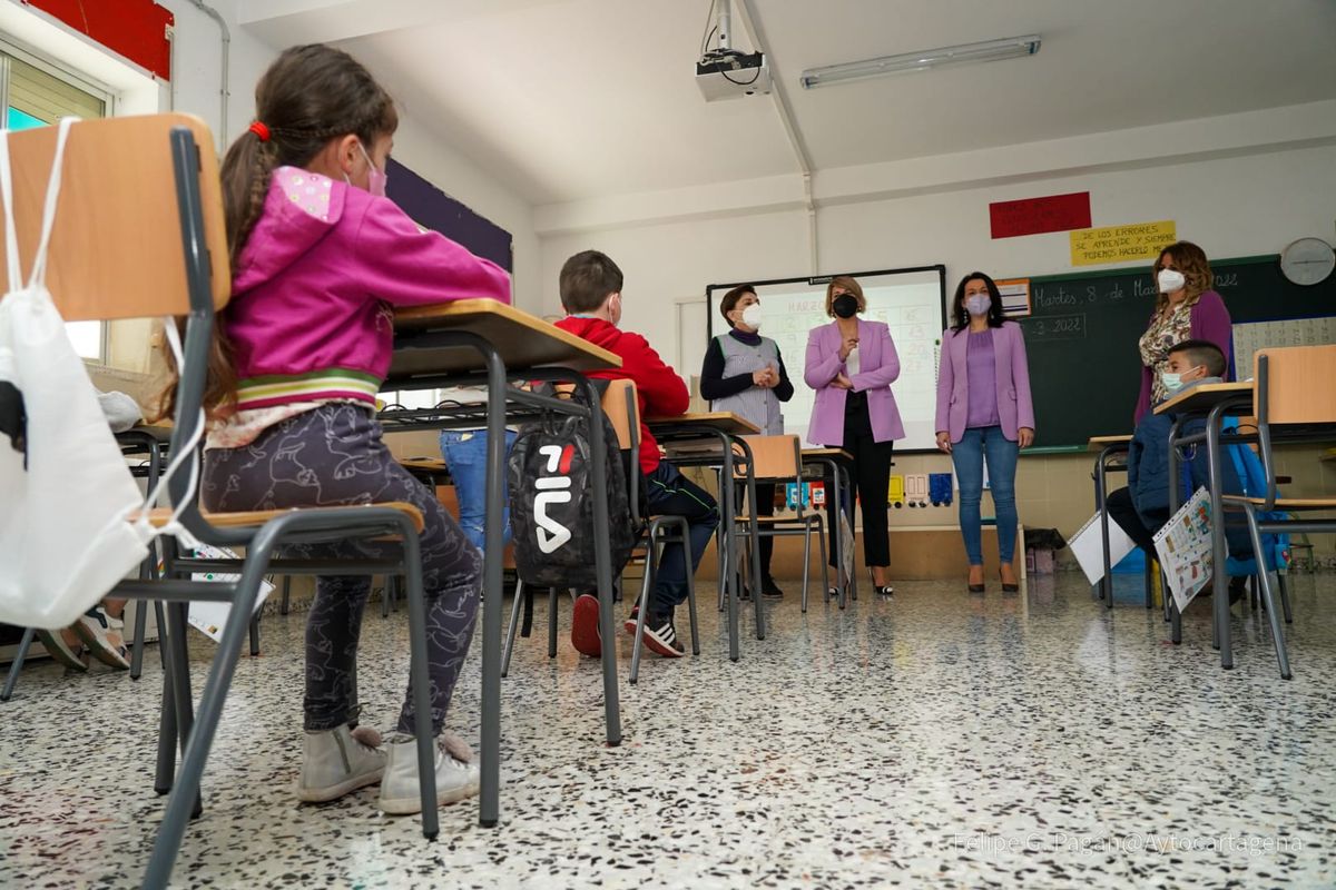 La alcaldesa responde a las preguntas de los alumnos del colegio ...