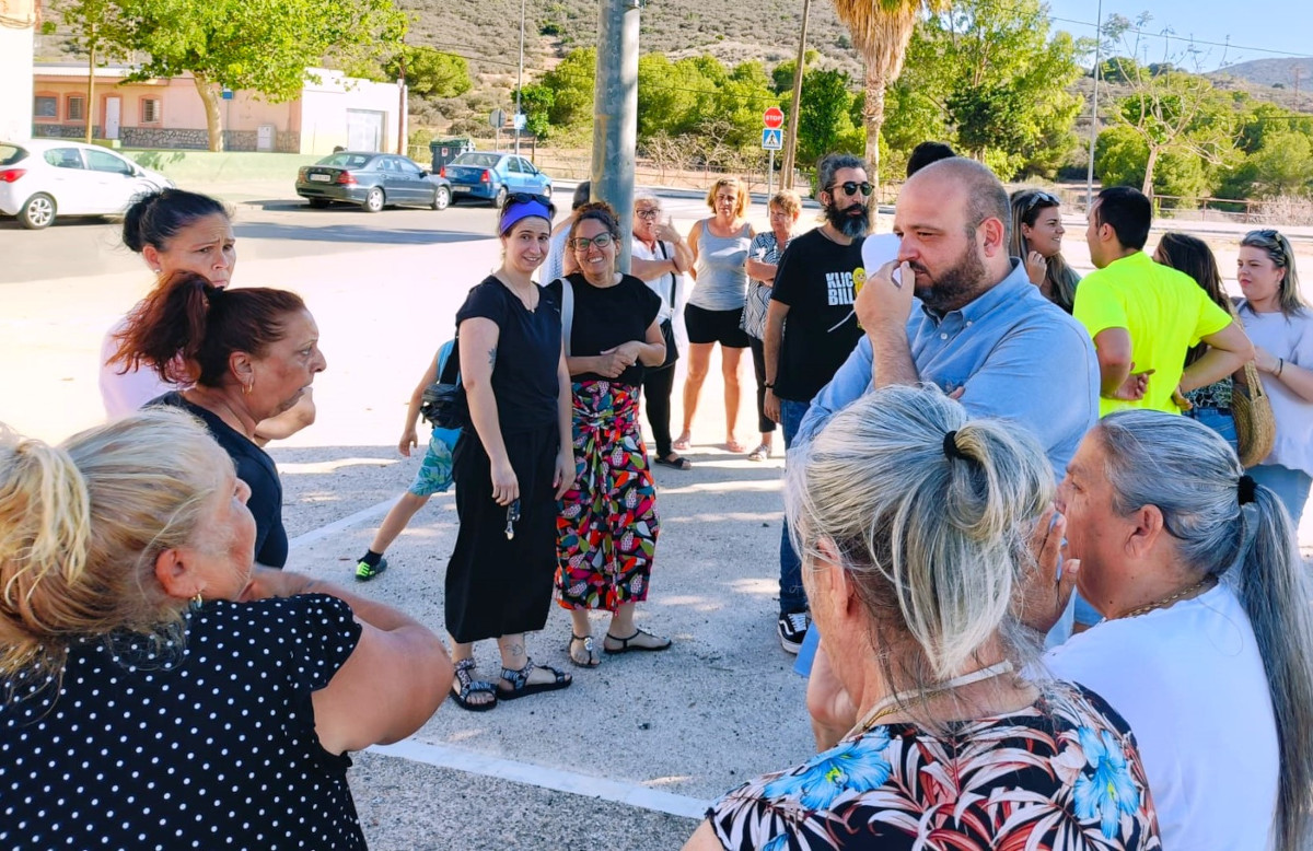 El PSOE respalda las protestas de los vecinos de Lo Campano ...