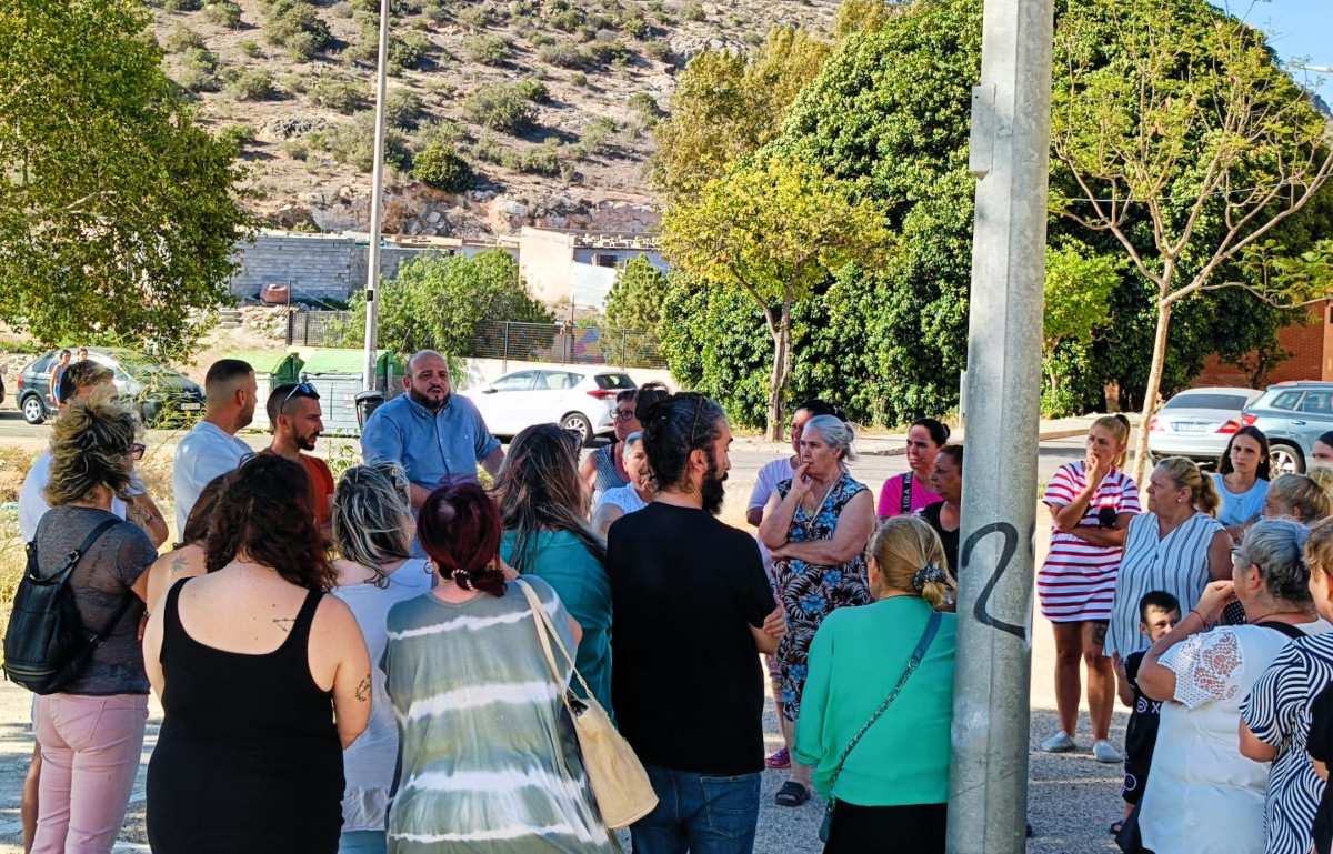 El PSOE respalda las protestas de los vecinos de Lo Campano ...