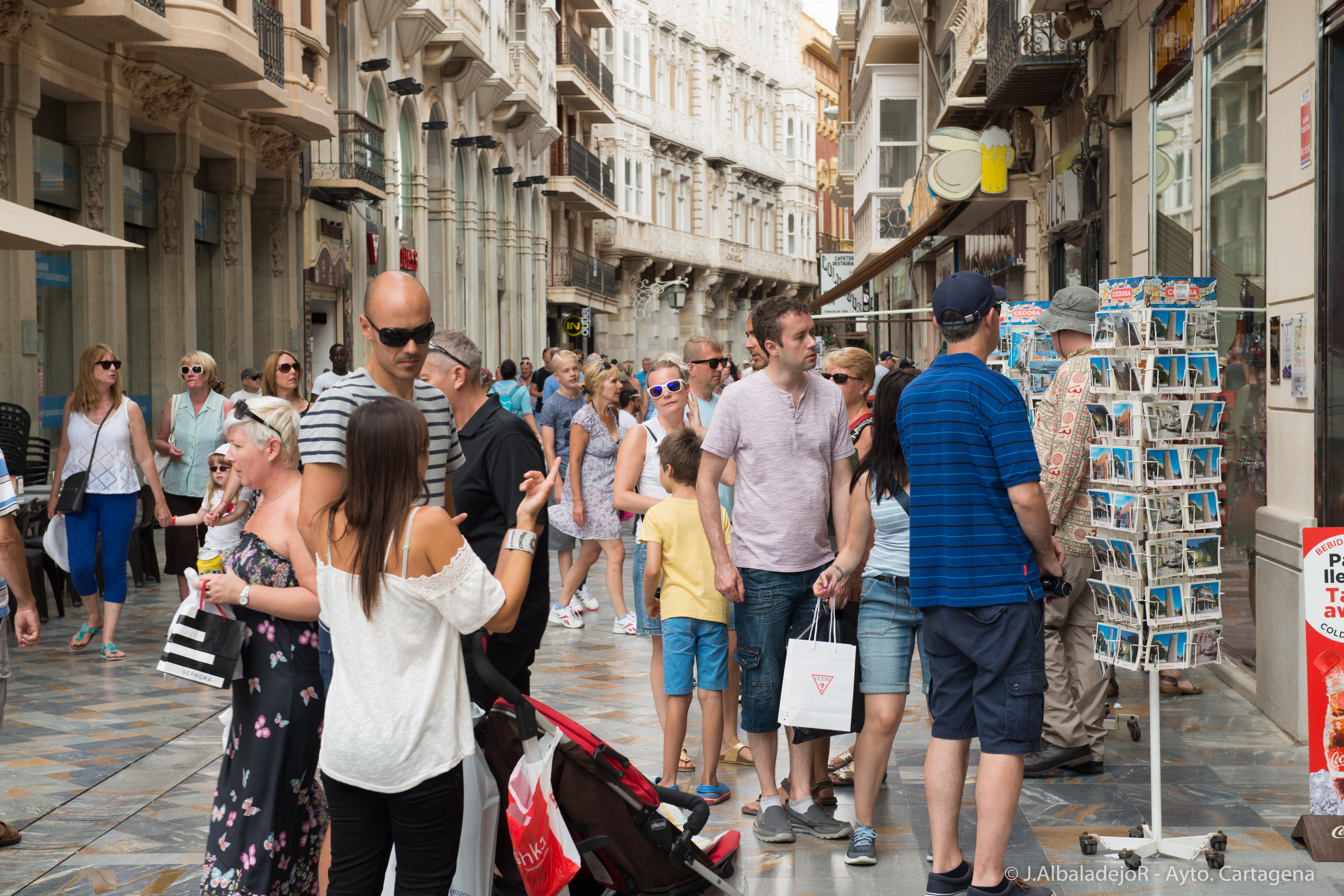 Cartagena recibió este verano un 31% más de turistas que en 2017 ...